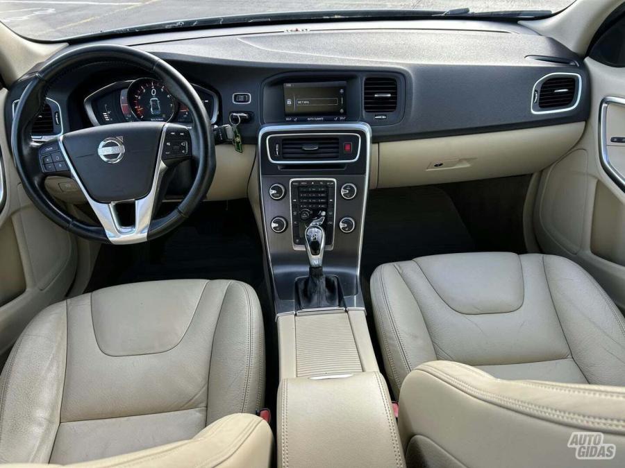 Volvo S60 2014 Šauļi, ar dzinēja tilpumu 2.50 L un nobraukumu 159 tūkst. km par 6900 €, foto 21 vietnē AUTOMOTO.COM.LV