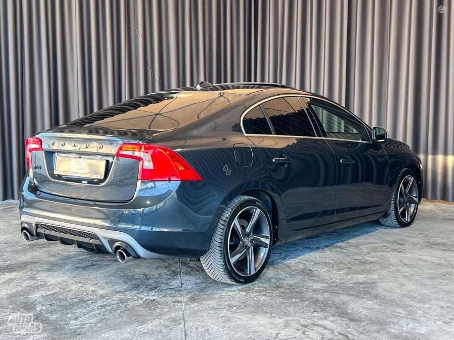 Volvo S60 2015 in Marijampole, with an engine capacity of 2.00 L and mileage of 209 thousand km for 10950 €, photo 12 on AUTOMOTO.COM.LV