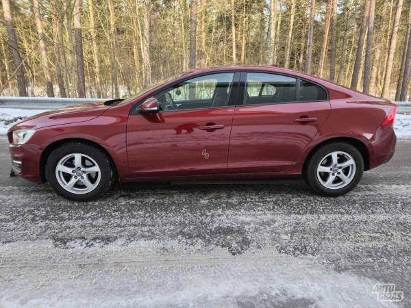 Volvo S60 2015 Viļņa, ar dzinēja tilpumu 2.00 L un nobraukumu 219 tūkst. km par 8500 €, foto 5 vietnē AUTOMOTO.COM.LV