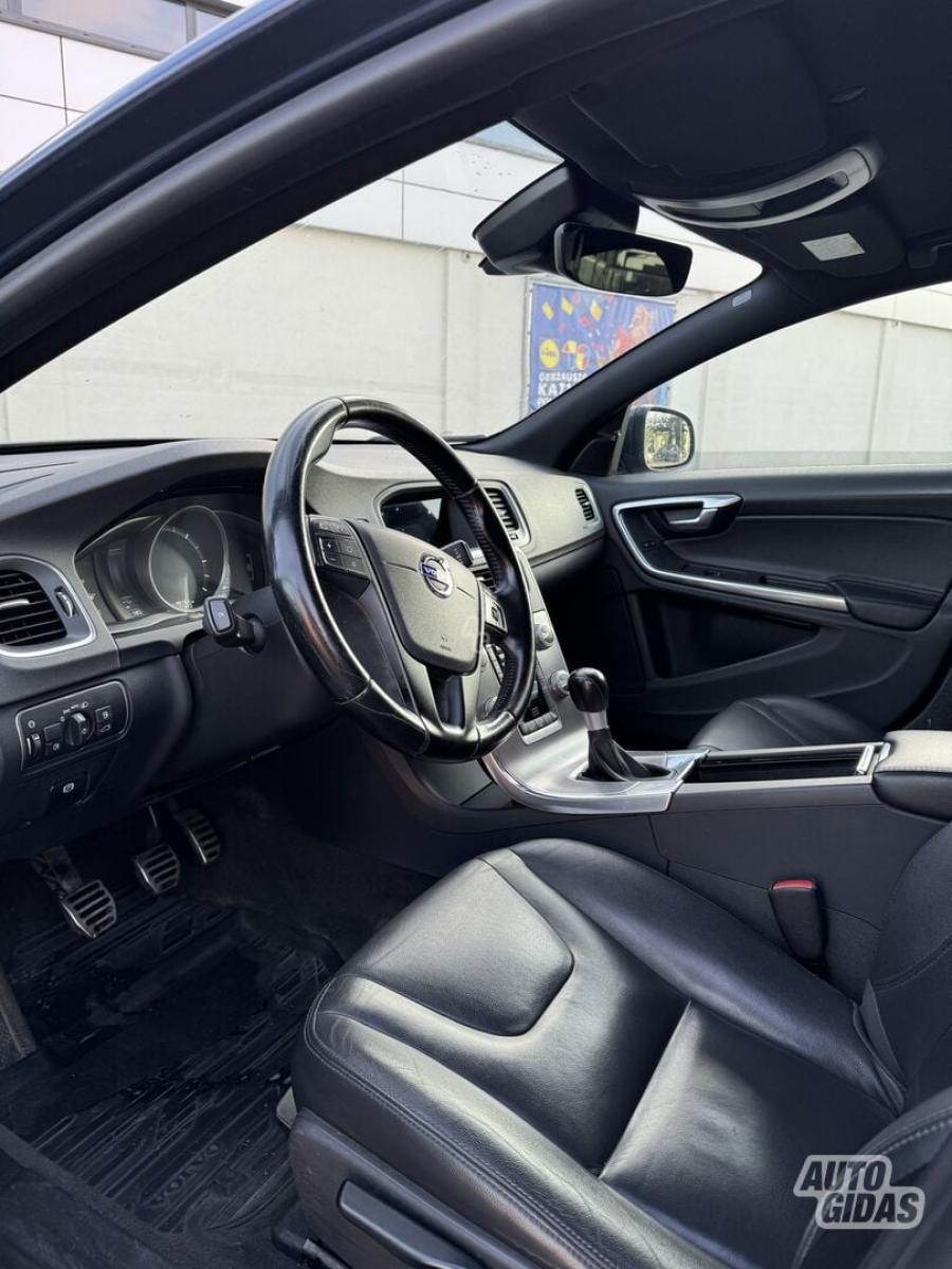 Volvo S60 2015 in Klaipeda, with an engine capacity of 1.60 L and mileage of 197 thousand km for 6700 €, photo 10 on AUTOMOTO.COM.LV