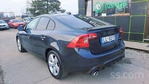 Volvo S60 2015 in Riga, with an engine capacity of 2.00 L and mileage of 328 thousand km for 6990 €, photo 5 on AUTOMOTO.COM.LV