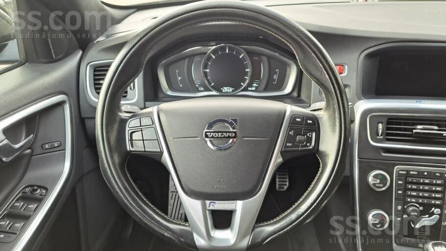 Volvo S60 2015 in Riga, with an engine capacity of 2.00 L and mileage of 328 thousand km for 6990 €, photo 13 on AUTOMOTO.COM.LV