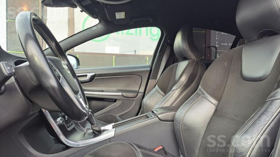 Volvo S60 2015 in Riga, with an engine capacity of 2.00 L and mileage of 328 thousand km for 6990 €, photo 14 on AUTOMOTO.COM.LV