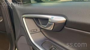 Volvo S60 2015 in Riga, with an engine capacity of 2.00 L and mileage of 328 thousand km for 6990 €, photo 16 on AUTOMOTO.COM.LV