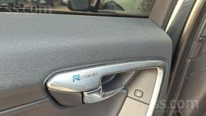 Volvo S60 2015 in Riga, with an engine capacity of 2.00 L and mileage of 328 thousand km for 6990 €, photo 20 on AUTOMOTO.COM.LV