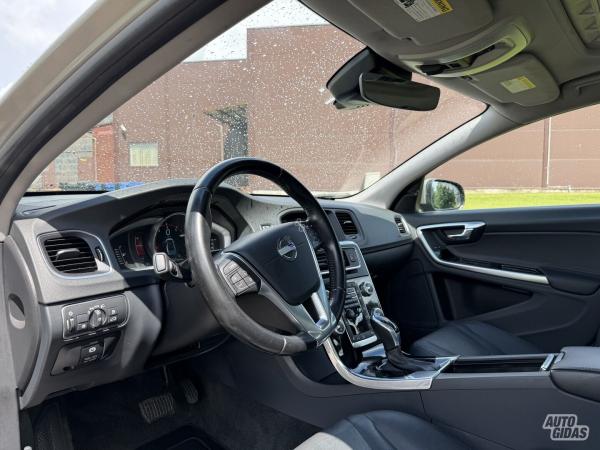 Volvo S60 2015 Mažeikiai, ar dzinēja tilpumu 2.00 L un nobraukumu 270 tūkst. km par 7800 €, foto 9 vietnē AUTOMOTO.COM.LV