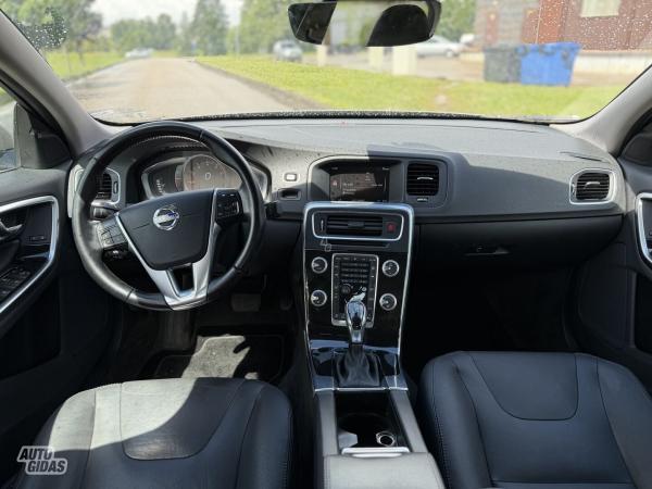Volvo S60 2015 Mažeikiai, ar dzinēja tilpumu 2.00 L un nobraukumu 270 tūkst. km par 7800 €, foto 10 vietnē AUTOMOTO.COM.LV
