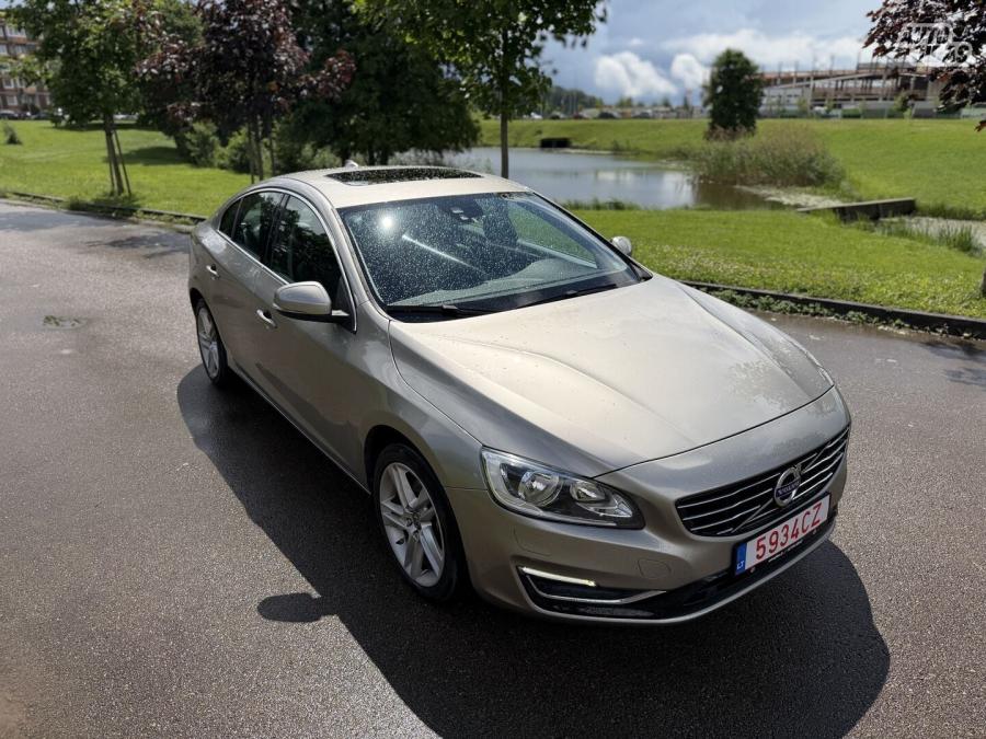 Volvo S60 2015 in Mazeikiai, with an engine capacity of 2.00 L and mileage of 270 thousand km for 7800 €, photo 3 on AUTOMOTO.COM.LV