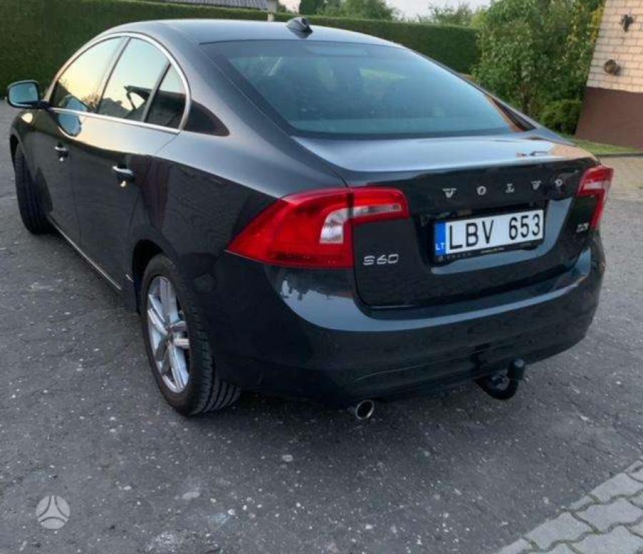 Volvo S60 2015 Skuodas, ar dzinēja tilpumu 1.98 L un nobraukumu 259 tūkst. km par 9500 €, foto 3 vietnē AUTOMOTO.COM.LV