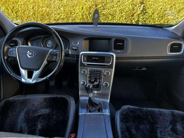 Volvo S60 2015 Skuodas, ar dzinēja tilpumu 1.98 L un nobraukumu 259 tūkst. km par 9500 €, foto 3 vietnē AUTOMOTO.COM.LV