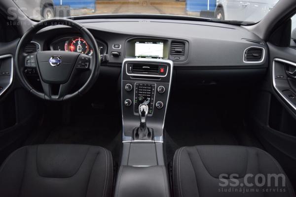 Volvo S60 2016 Rīga, ar dzinēja tilpumu 2.00 L un nobraukumu 103 tūkst. km par 11500 €, foto 4 vietnē AUTOMOTO.COM.LV