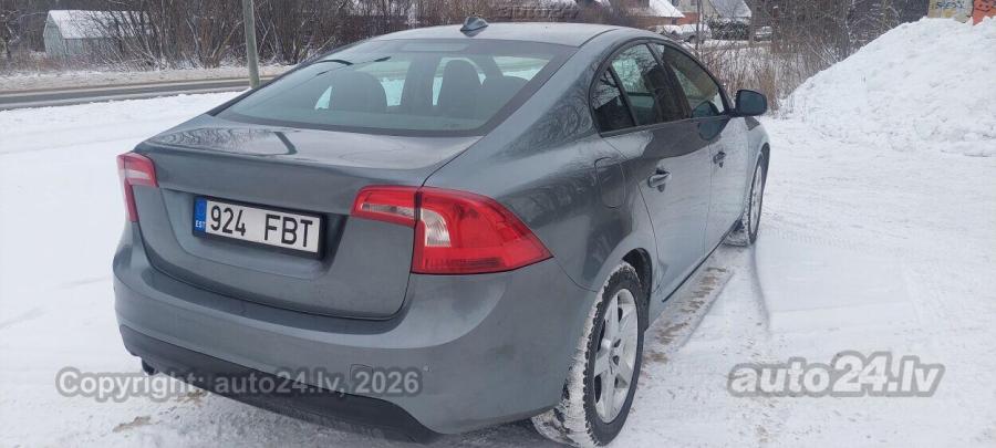 Volvo S60 2016 in Tallinn, with an engine capacity of 2.00 L and mileage of 165 thousand km for 9700 €, photo 2 on AUTOMOTO.COM.LV
