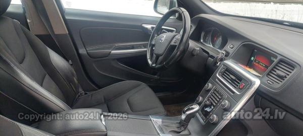 Volvo S60 2016 in Tallinn, with an engine capacity of 2.00 L and mileage of 165 thousand km for 9700 €, photo 4 on AUTOMOTO.COM.LV