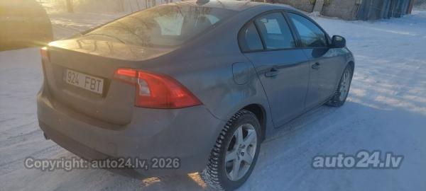 Volvo S60 2016 in Tallinn, with an engine capacity of 2.00 L and mileage of 165 thousand km for 9700 €, photo 3 on AUTOMOTO.COM.LV