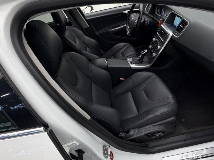 Volvo S60 2016 Viļņa, ar dzinēja tilpumu 1.97 L un nobraukumu 200 tūkst. km par 10900 €, foto 5 vietnē AUTOMOTO.COM.LV
