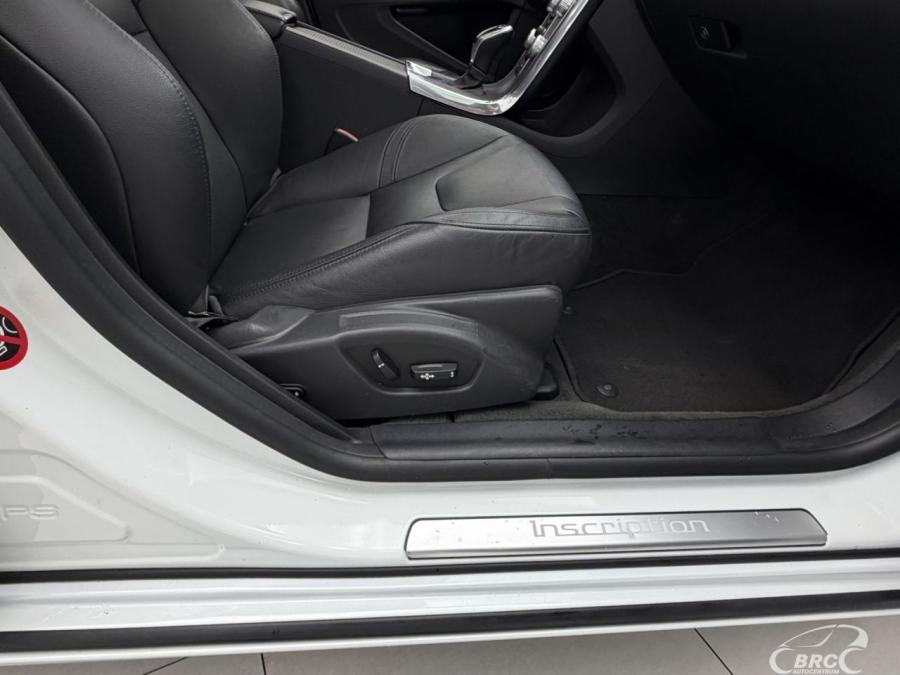 Volvo S60 2016 Viļņa, ar dzinēja tilpumu 1.97 L un nobraukumu 200 tūkst. km par 10900 €, foto 6 vietnē AUTOMOTO.COM.LV