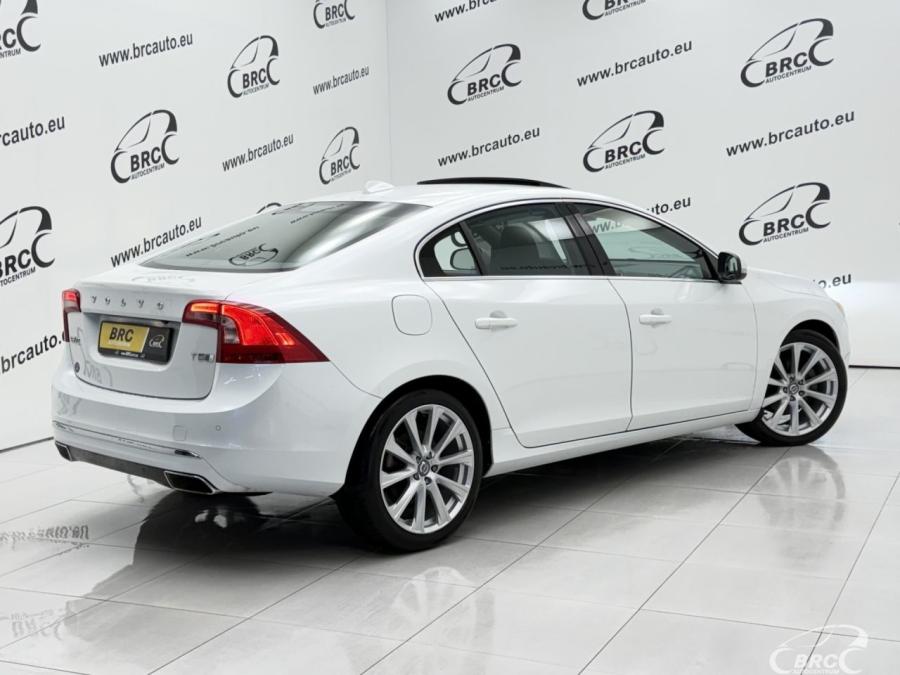 Volvo S60 2016 Viļņa, ar dzinēja tilpumu 1.97 L un nobraukumu 200 tūkst. km par 10900 €, foto 3 vietnē AUTOMOTO.COM.LV