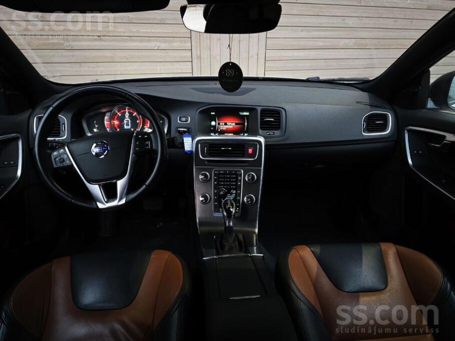 Volvo S60 2016 Jelgava, ar dzinēja tilpumu 2.00 L un nobraukumu 263 tūkst. km par 12000 €, foto 10 vietnē AUTOMOTO.COM.LV