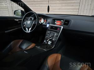 Volvo S60 2016 Jelgava, ar dzinēja tilpumu 2.00 L un nobraukumu 263 tūkst. km par 12000 €, foto 32 vietnē AUTOMOTO.COM.LV