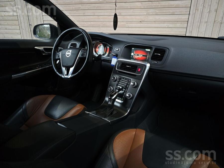 Volvo S60 2016 Jelgava, ar dzinēja tilpumu 2.00 L un nobraukumu 263 tūkst. km par 12000 €, foto 32 vietnē AUTOMOTO.COM.LV