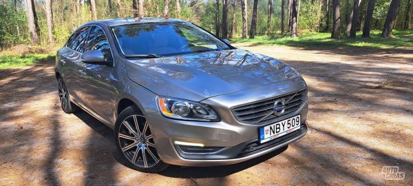 Volvo S60 2016 in Vilnius, with an engine capacity of 2.00 L and mileage of 119 thousand km for 11800 €, photo 2 on AUTOMOTO.COM.LV