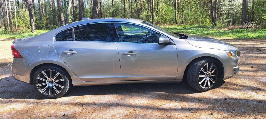 Volvo S60 2016 in Vilnius, with an engine capacity of 2.00 L and mileage of 119 thousand km for 11800 €, photo 4 on AUTOMOTO.COM.LV