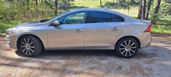 Volvo S60 2016 in Vilnius, with an engine capacity of 2.00 L and mileage of 119 thousand km for 11800 €, photo 7 on AUTOMOTO.COM.LV