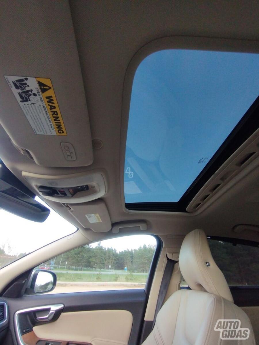 Volvo S60 2016 in Vilnius, with an engine capacity of 2.00 L and mileage of 119 thousand km for 11800 €, photo 14 on AUTOMOTO.COM.LV