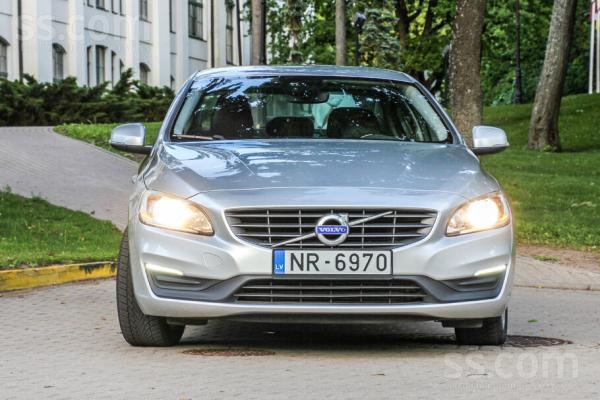 Вольво С60 2016 в Рига, объемом двигателя 1.60 л и пробегом 177 тыс. км за 9100 €, фото 2 на AUTOMOTO.COM.LV