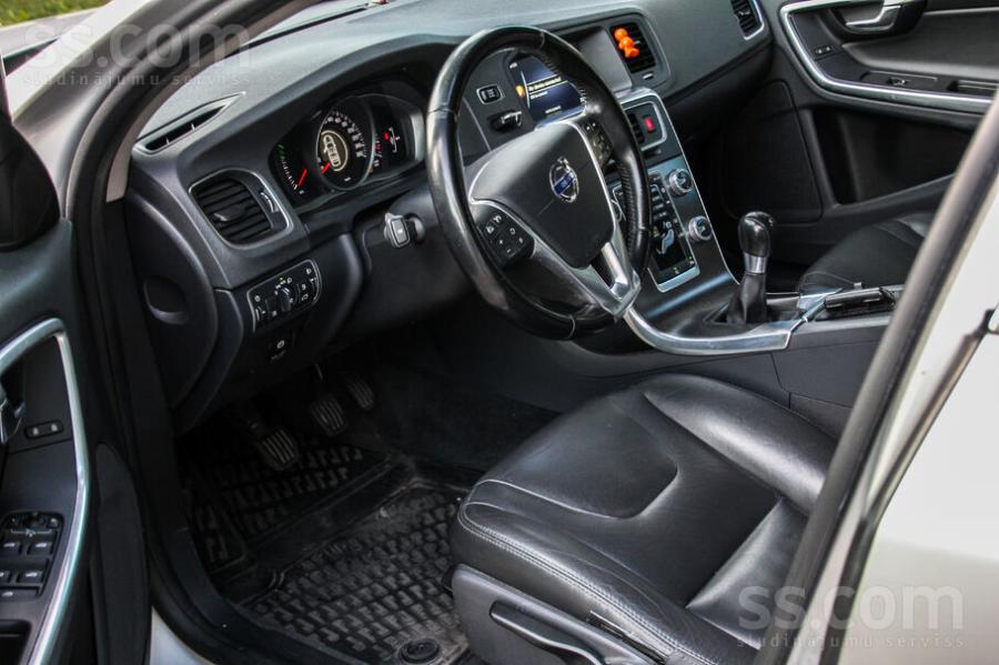 Volvo S60 2016 in Riga, with an engine capacity of 1.60 L and mileage of 177 thousand km for 9100 €, photo 9 on AUTOMOTO.COM.LV
