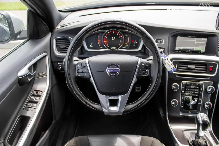 Volvo S60 2016 in Kaunas, with an engine capacity of 2.00 L and mileage of 157 thousand km for 9200 €, photo 11 on AUTOMOTO.COM.LV