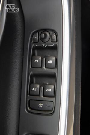 Volvo S60 2016 in Kaunas, with an engine capacity of 2.00 L and mileage of 157 thousand km for 9200 €, photo 18 on AUTOMOTO.COM.LV