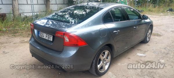 Volvo S60 2016 in Tallinn, with an engine capacity of 2.00 L and mileage of 170 thousand km for 9300 €, photo 3 on AUTOMOTO.COM.LV