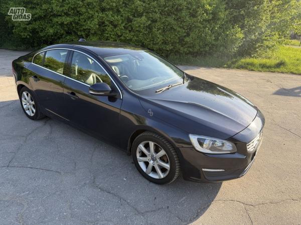 Volvo S60 2017 in Kaunas, with an engine capacity of 2.00 L and mileage of 188 thousand km for 2950 €, photo 6 on AUTOMOTO.COM.LV