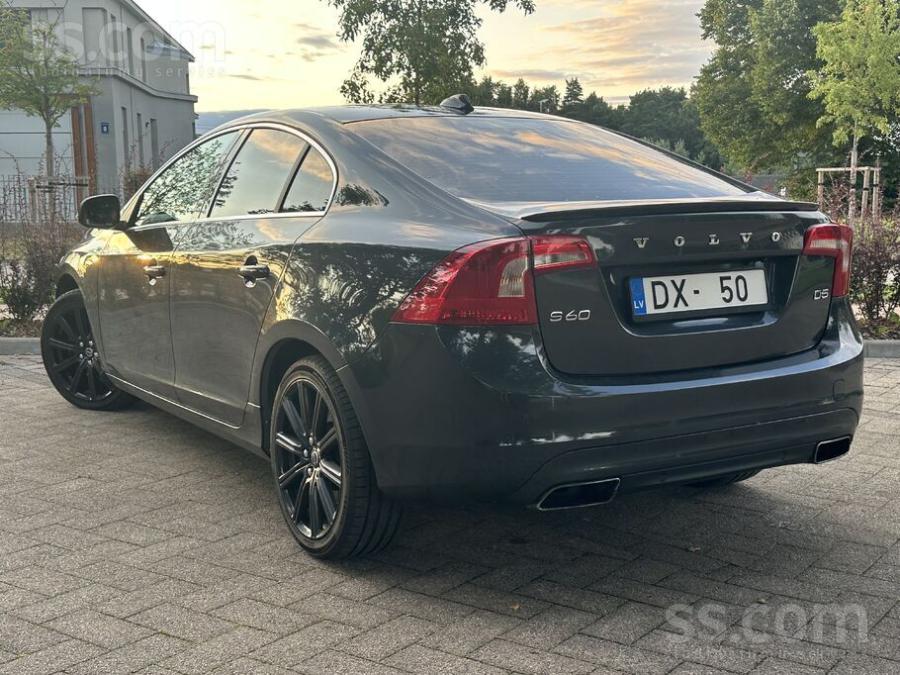 Volvo S60 2017 Rīga, ar dzinēja tilpumu 2.00 L un nobraukumu 142 tūkst. km par 11390 €, foto 5 vietnē AUTOMOTO.COM.LV