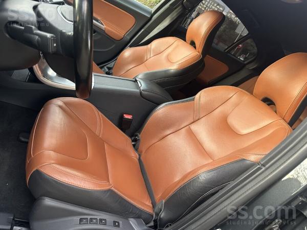 Volvo S60 2017 Rīga, ar dzinēja tilpumu 2.00 L un nobraukumu 142 tūkst. km par 11390 €, foto 8 vietnē AUTOMOTO.COM.LV