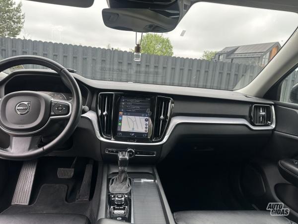 Volvo S60 2019 in Vilnius, with an engine capacity of 2.00 L and mileage of 134 thousand km for 15500 €, photo 8 on AUTOMOTO.COM.LV