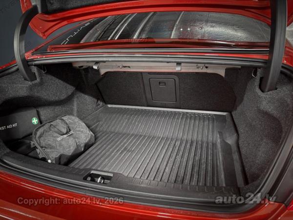Volvo S60 2020 in Tallinn, with an engine capacity of 2.00 L and mileage of 50 thousand km for 22900 €, photo 9 on AUTOMOTO.COM.LV
