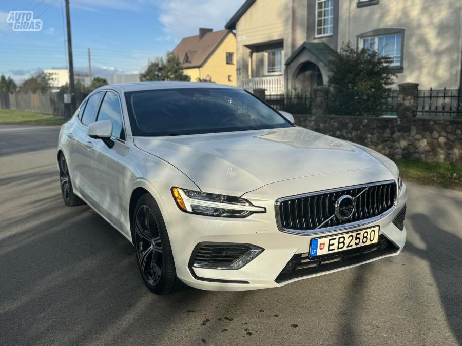 Volvo S60 2021 Mažeikiai, ar dzinēja tilpumu 2.00 L un nobraukumu 10 tūkst. km par 30000 €, foto 7 vietnē AUTOMOTO.COM.LV