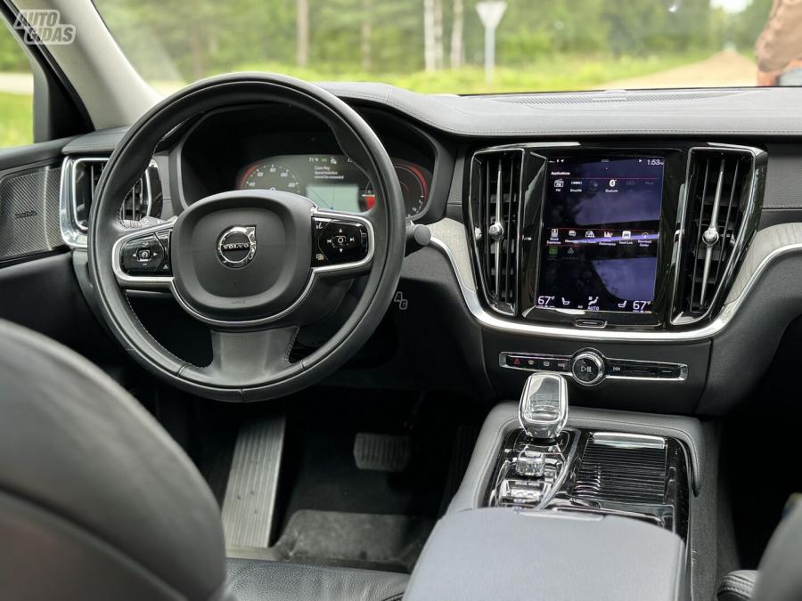 Volvo S60 2021 Mažeikiai, ar dzinēja tilpumu 2.00 L un nobraukumu 10 tūkst. km par 30000 €, foto 8 vietnē AUTOMOTO.COM.LV