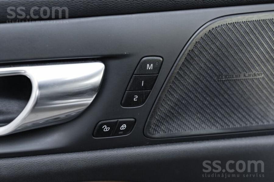Volvo S60 2021 Rīga, ar dzinēja tilpumu 2.00 L un nobraukumu 100 tūkst. km par 23550 €, foto 9 vietnē AUTOMOTO.COM.LV