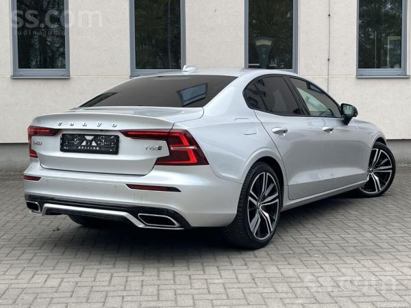 Volvo S60 2021 Jelgava, ar dzinēja tilpumu 2.00 L un nobraukumu 0 tūkst. km par 22990 €, foto 4 vietnē AUTOMOTO.COM.LV