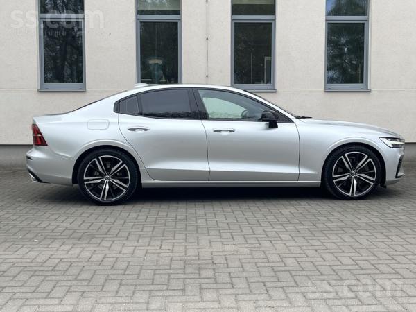 Volvo S60 2021 Jelgava, ar dzinēja tilpumu 2.00 L un nobraukumu 0 tūkst. km par 22990 €, foto 8 vietnē AUTOMOTO.COM.LV