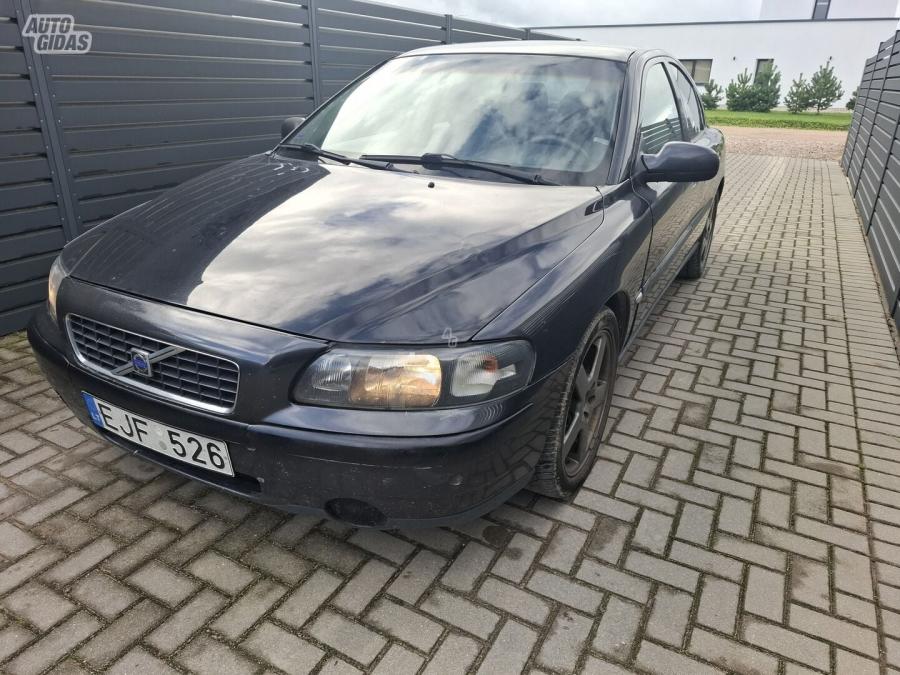 Volvo S60 2021 Klaipėda, ar dzinēja tilpumu 2.40 L un nobraukumu 390 tūkst. km par 600 €, foto 1 vietnē AUTOMOTO.COM.LV