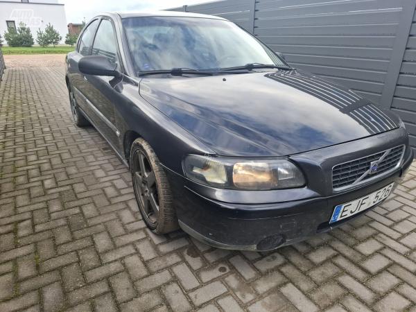 Volvo S60 2021 in Klaipeda, with an engine capacity of 2.40 L and mileage of 390 thousand km for 600 €, photo 3 on AUTOMOTO.COM.LV