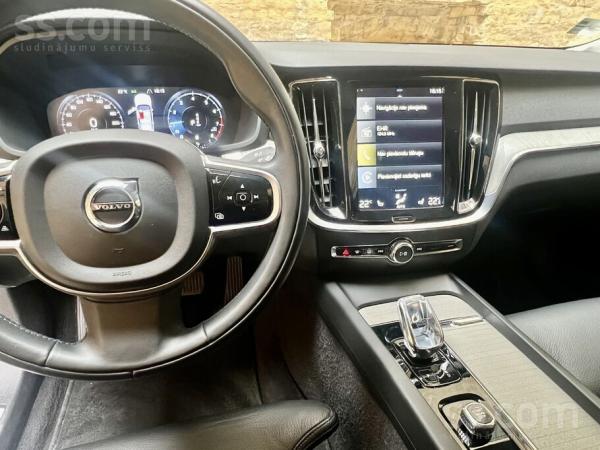 Volvo S60 2022 Rīga, ar dzinēja tilpumu 2.00 L un nobraukumu 24 tūkst. km par 35000 €, foto 4 vietnē AUTOMOTO.COM.LV
