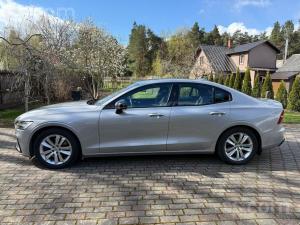 Volvo S60 2023 Rīga, ar dzinēja tilpumu 2.00 L un nobraukumu 31 tūkst. km par 36900 €, foto 3 vietnē AUTOMOTO.COM.LV