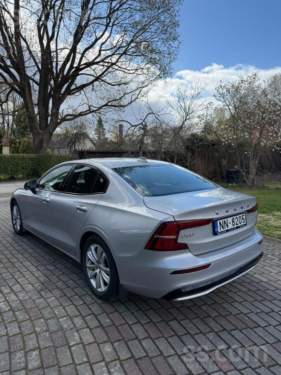 Volvo S60 2023 Rīga, ar dzinēja tilpumu 2.00 L un nobraukumu 31 tūkst. km par 36900 €, foto 4 vietnē AUTOMOTO.COM.LV