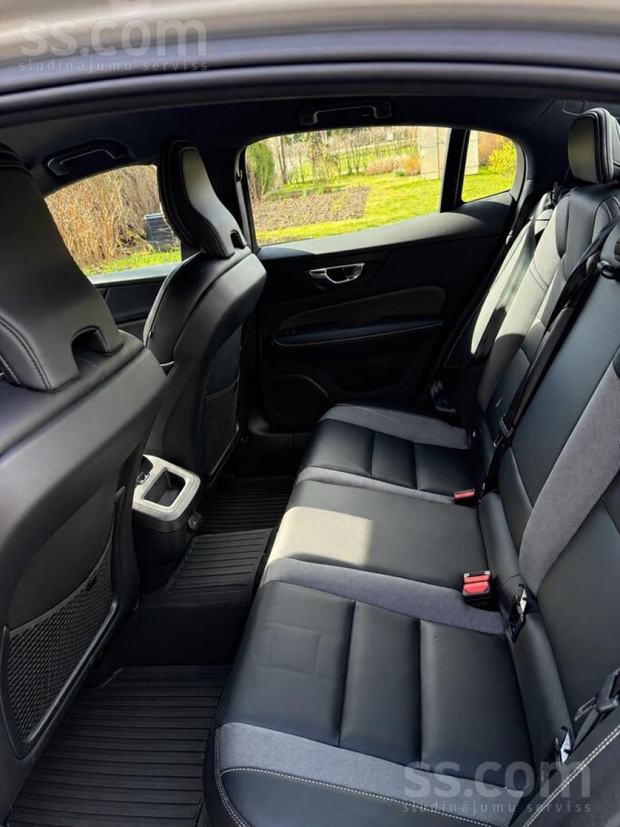 Volvo S60 2023 Rīga, ar dzinēja tilpumu 2.00 L un nobraukumu 31 tūkst. km par 36900 €, foto 7 vietnē AUTOMOTO.COM.LV