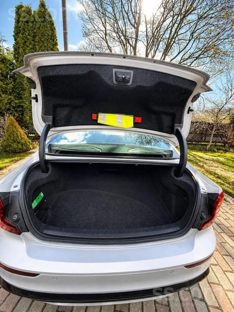 Volvo S60 2023 Rīga, ar dzinēja tilpumu 2.00 L un nobraukumu 31 tūkst. km par 36900 €, foto 9 vietnē AUTOMOTO.COM.LV